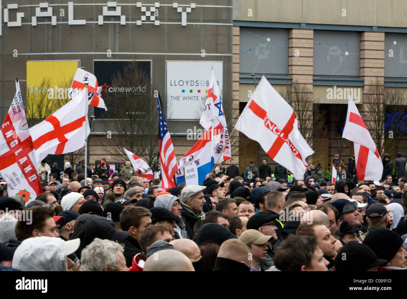 St georges square in luton hi-res stock photography and images - Alamy