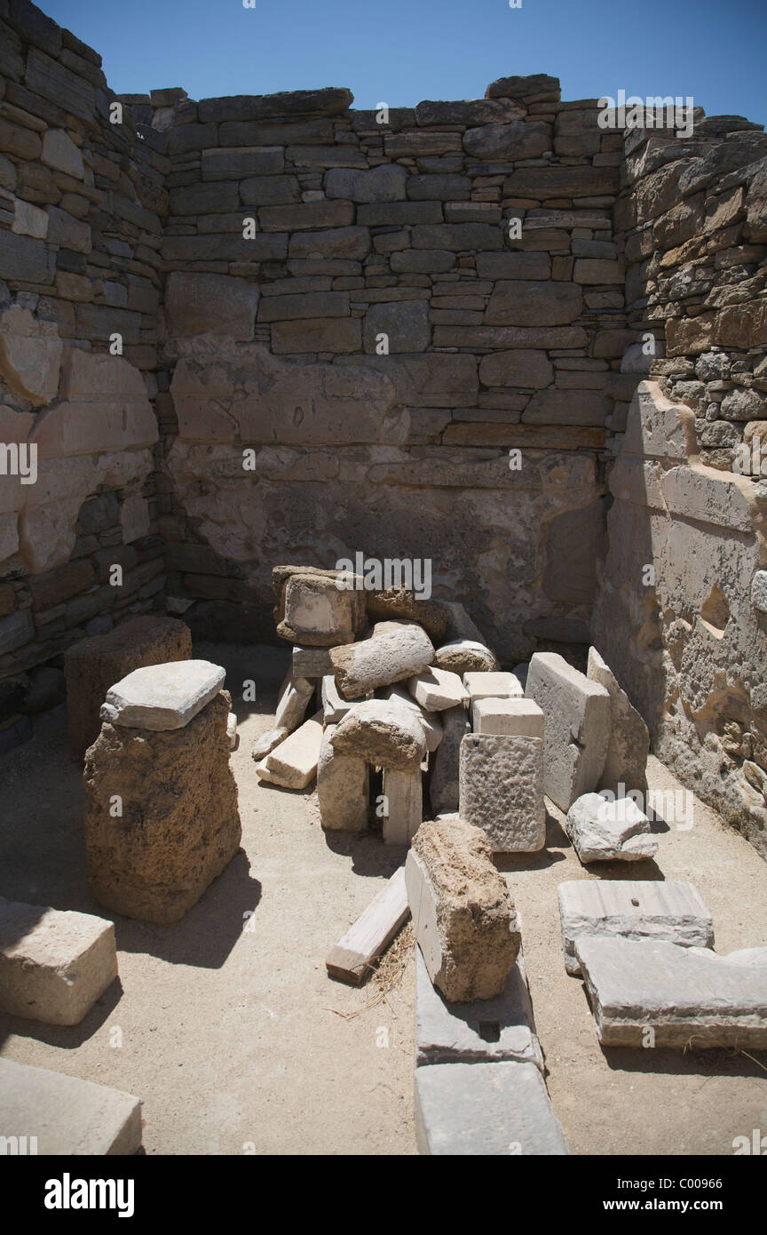 Delos greece ruins hi-res stock photography and images - Alamy