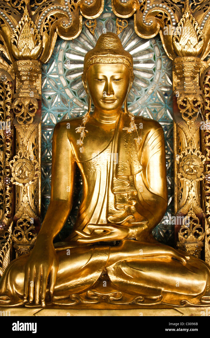 Gilded Buddha image at Shwedagon Pagoda, Yangon (Rangoon), Myanmar ...