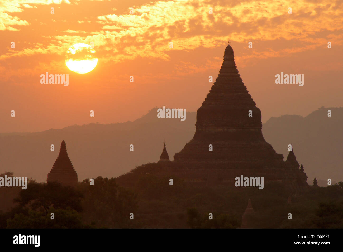 Pagodas and stupas of Bagan (Pagan) at sunset, Myanmar (Burma Stock ...