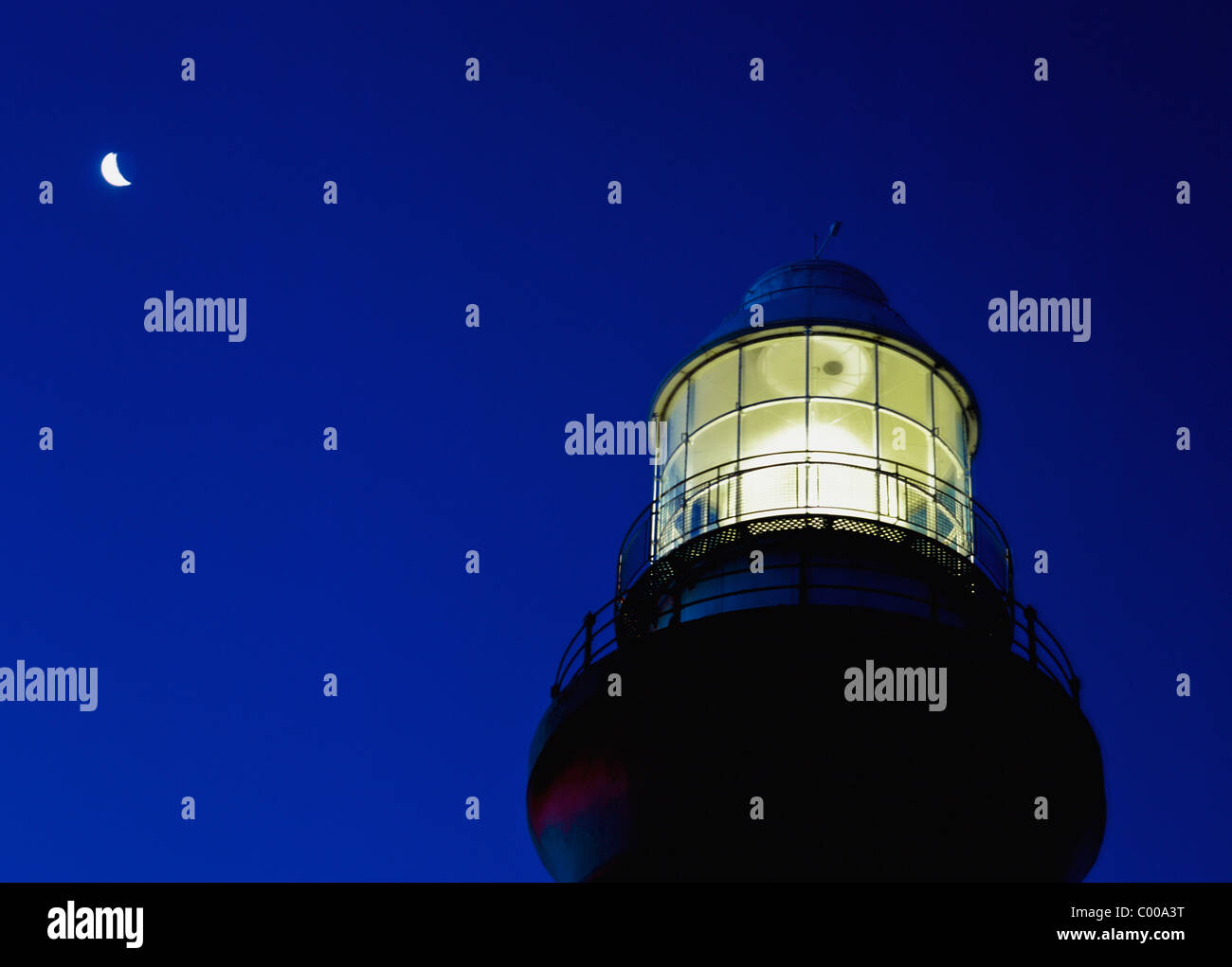 Horizontal crescent moon hi-res stock photography and images - Alamy