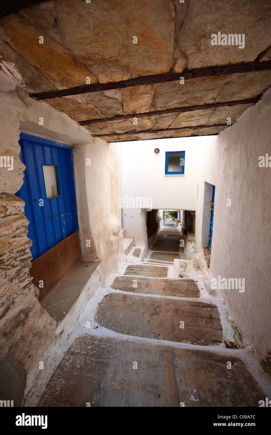 Narrow defensive lanes of Ioulis (Chora) administrative centre town of ...
