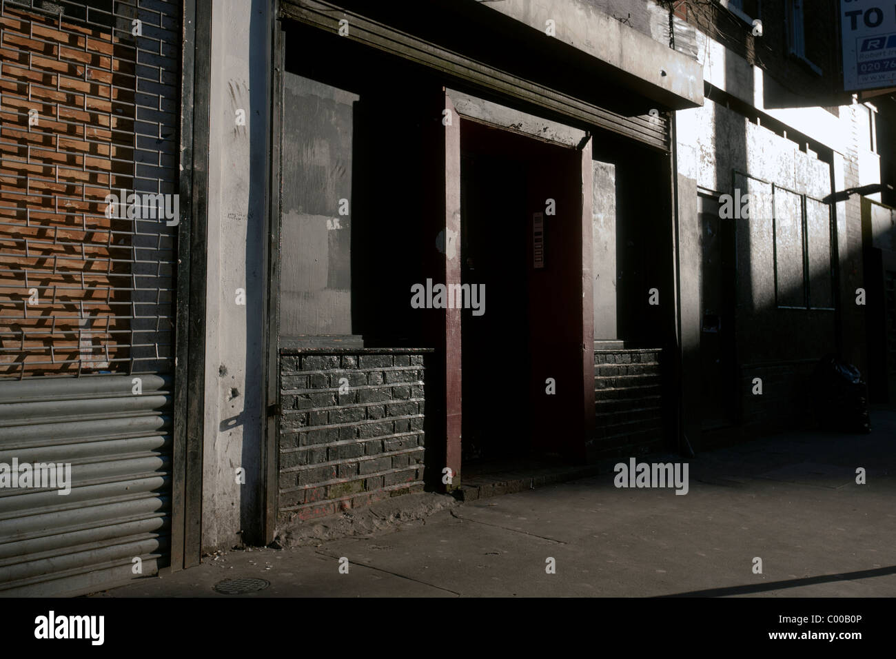 kingsland road in hackney london Stock Photo - Alamy