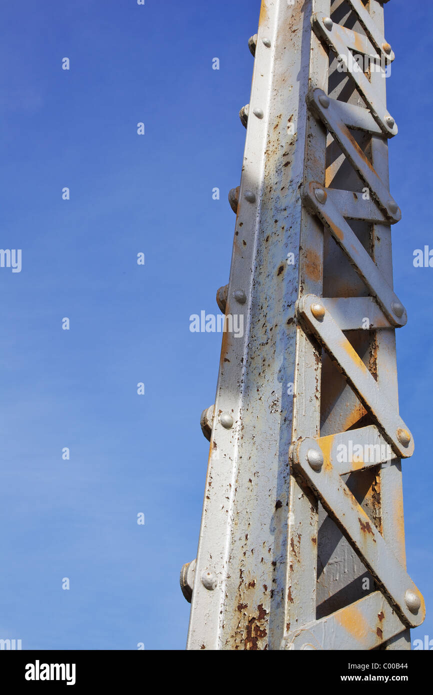 Industrial painted steel beams hi-res stock photography and images - Alamy