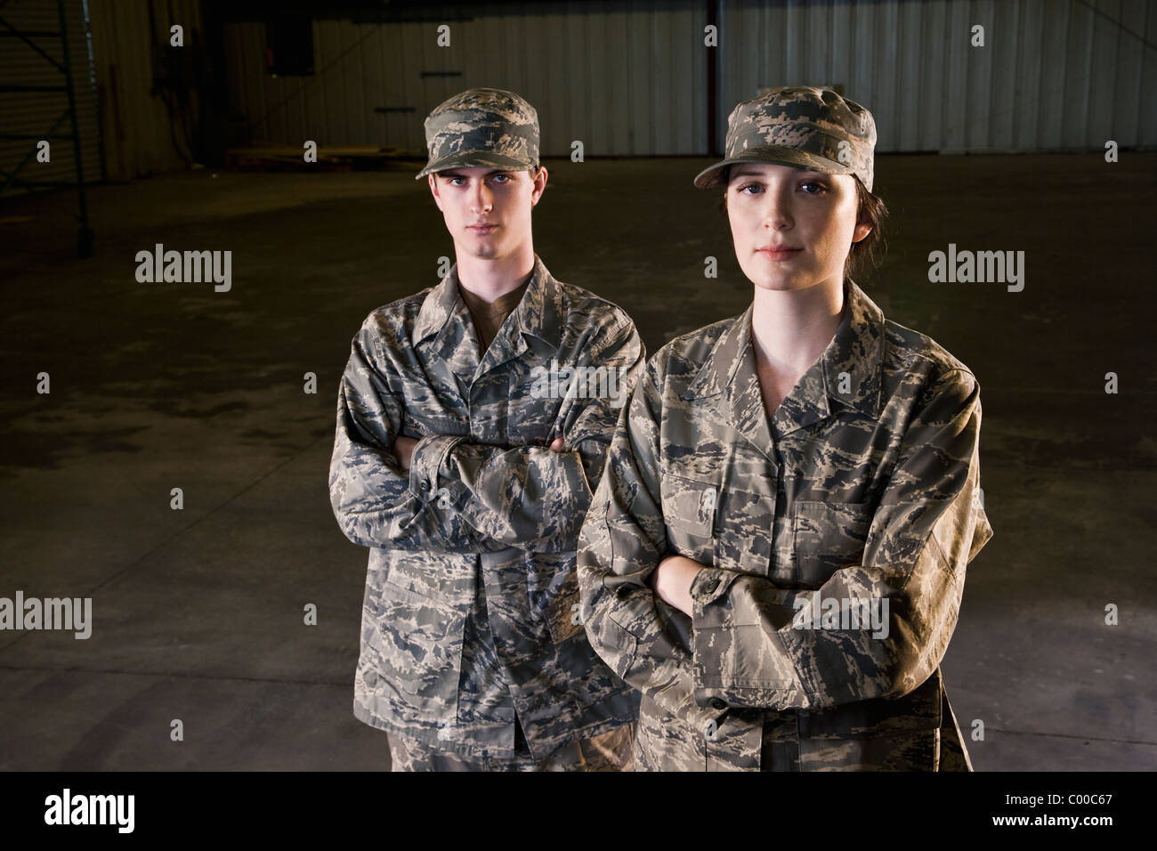 Portrait soldier standing arms folded hi-res stock photography and ...