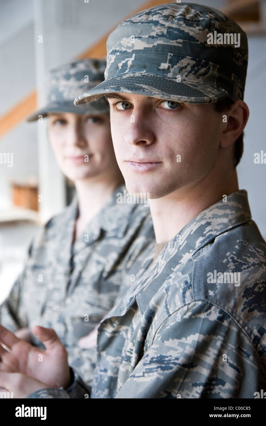 Two American soldiers in army combat uniform Stock Photo - Alamy
