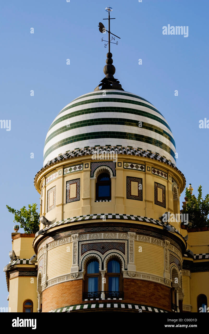 Ornate patterned architecture hi-res stock photography and images - Alamy
