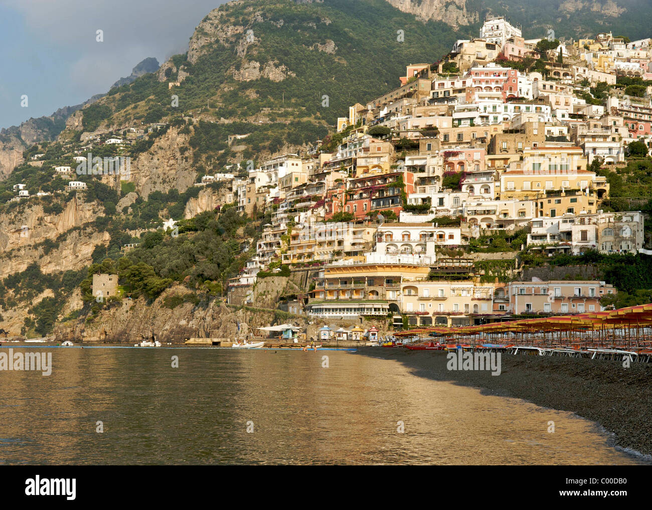 Spiaggia di positano hi-res stock photography and images - Alamy