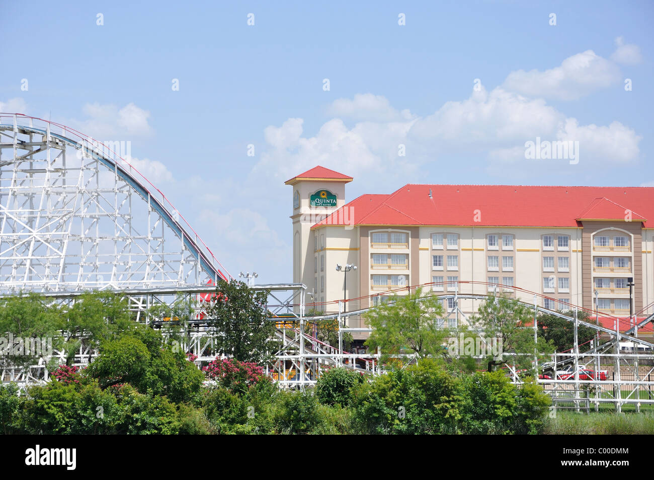 Six Flags Over Texas accommodations and rides, Fort Worth - Arlington ...