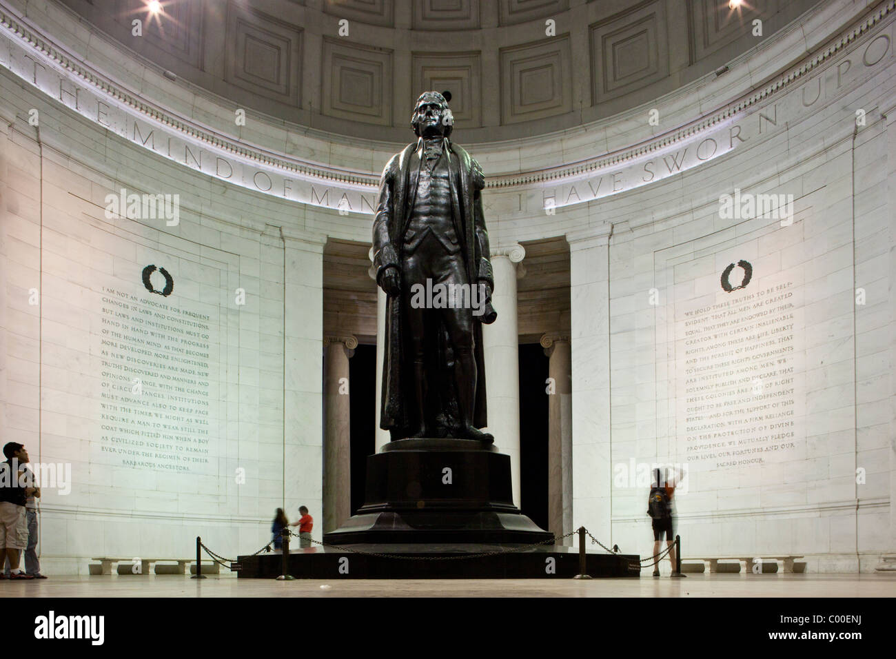 Thomas jefferson statue hi-res stock photography and images - Alamy