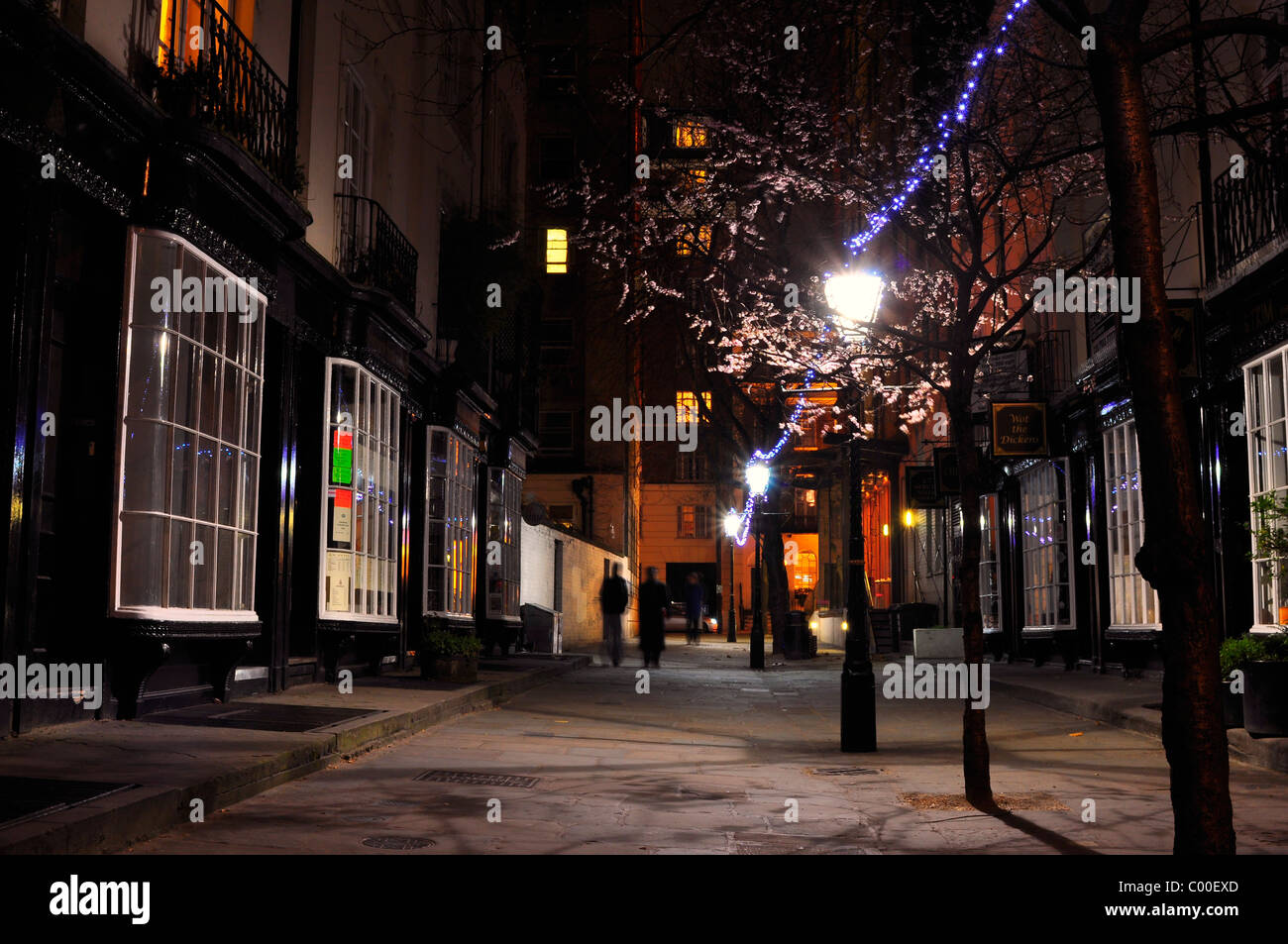 Woburn Walk a quiet London street at night Stock Photo - Alamy