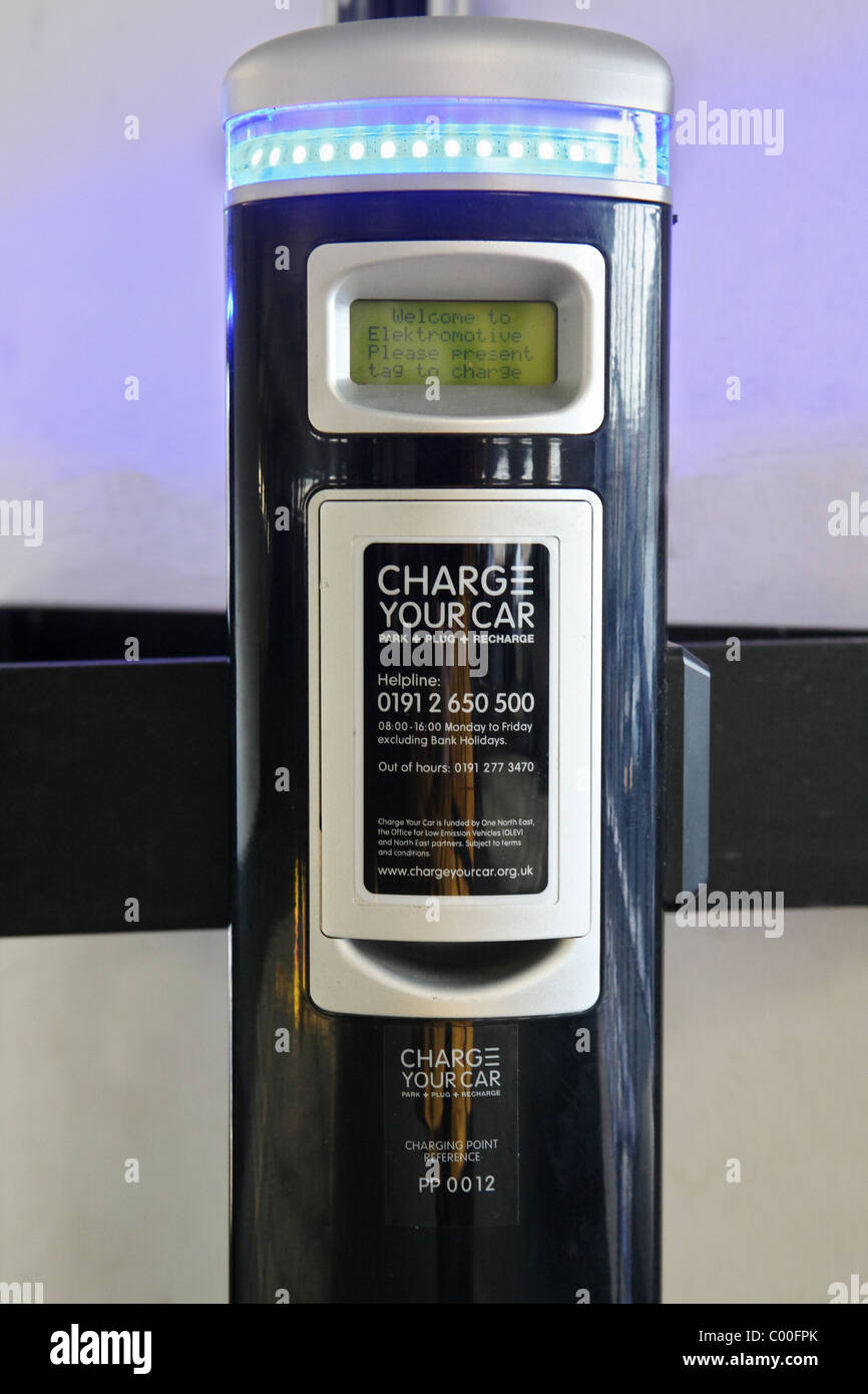 Electric vehicle recharge point High Resolution Stock Photography and ...