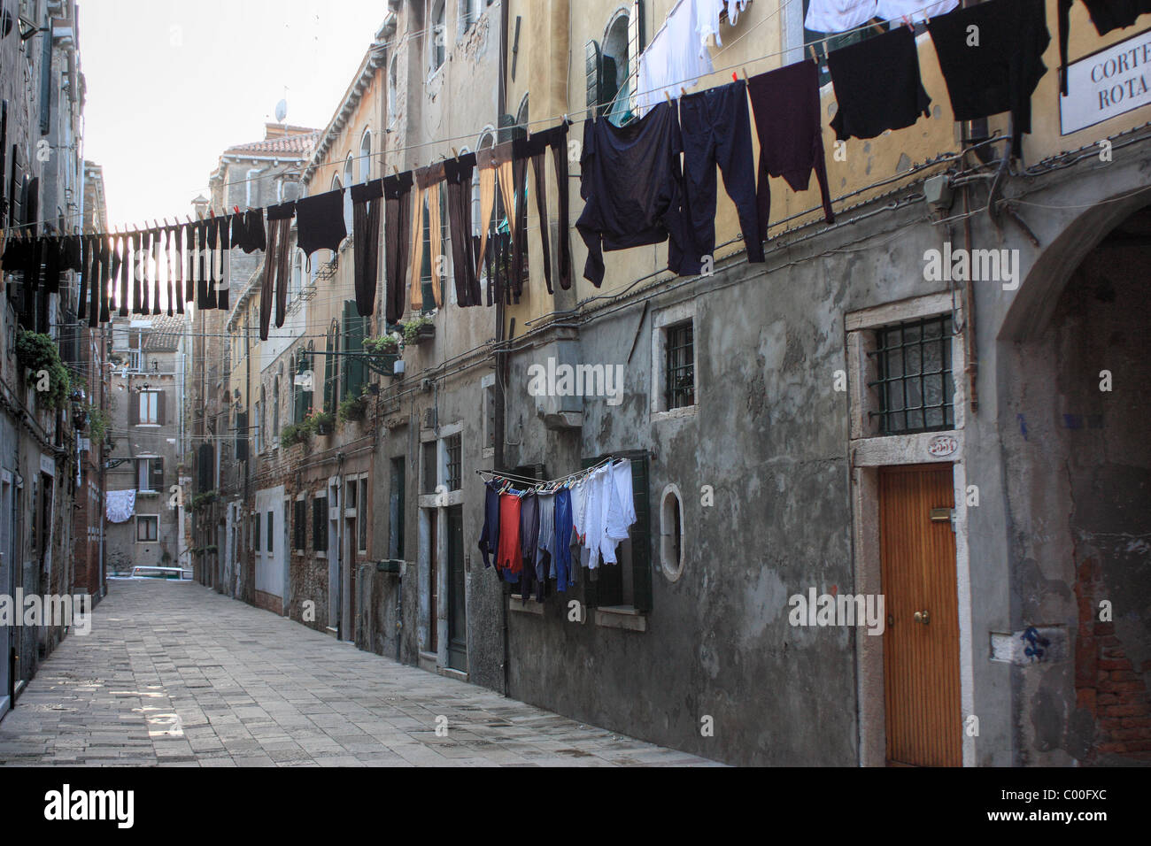 Venetian clothesline hi-res stock photography and images - Alamy
