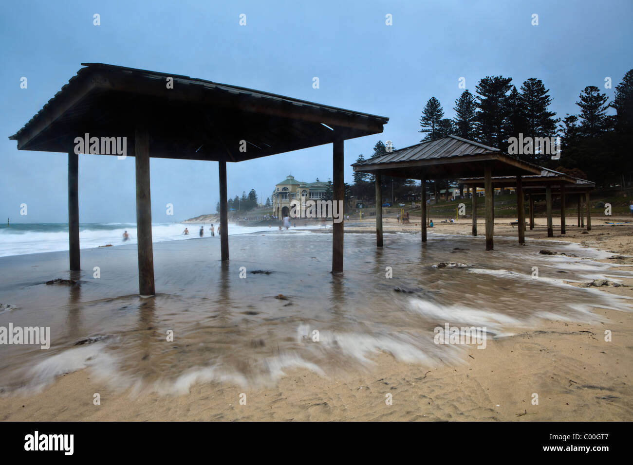 Exceptionally large high tide waves at Cottesloe Beach caused by ...