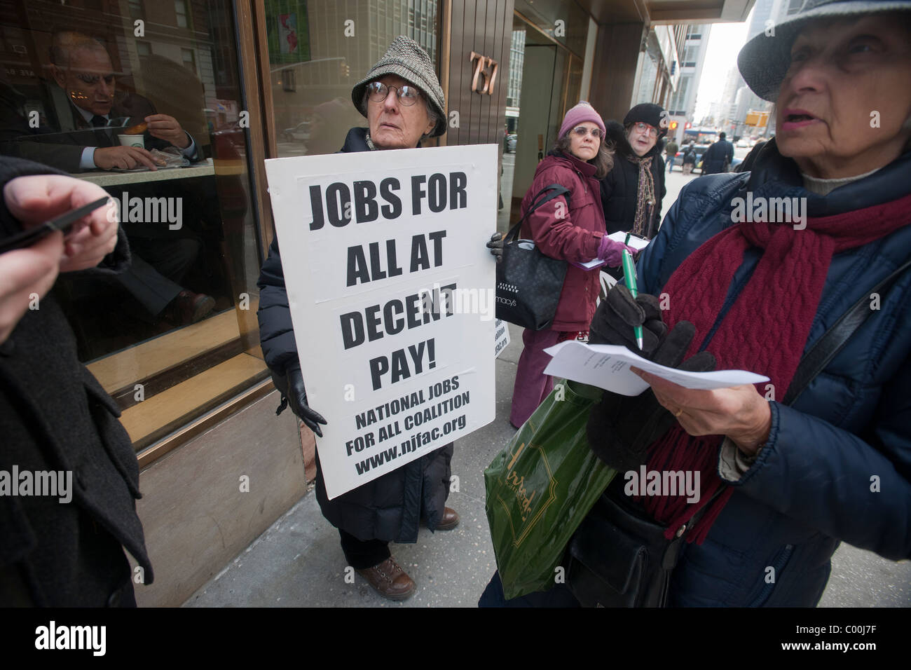 Jobs and benefits hi-res stock photography and images - Alamy