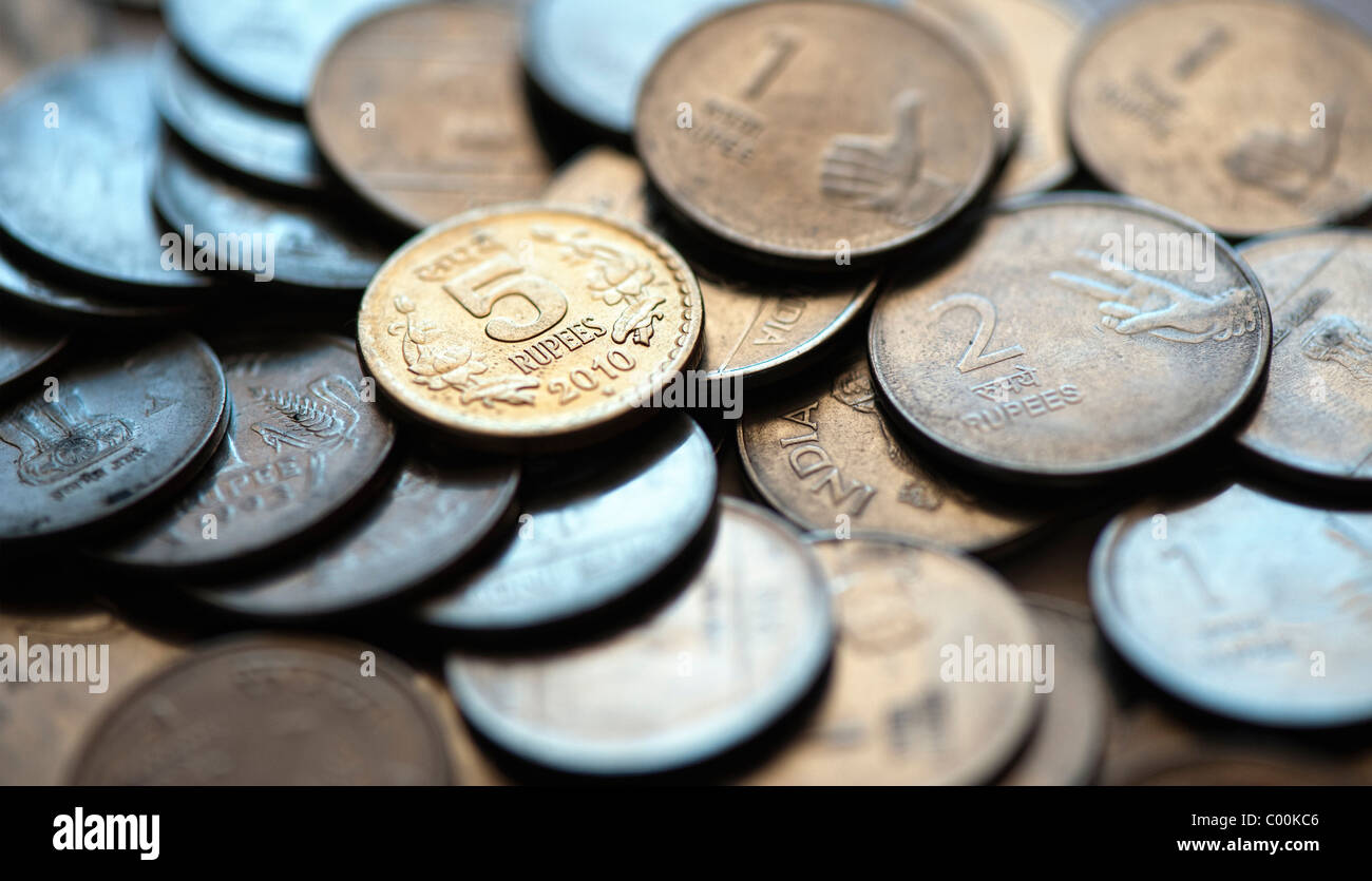 Indian five rupee coin hi-res stock photography and images - Alamy