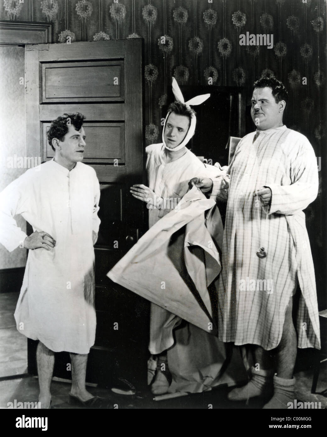LEAVE 'EM LAUGHING 1928 Hal Roach/MGM film with Oliver Hardy at right ...