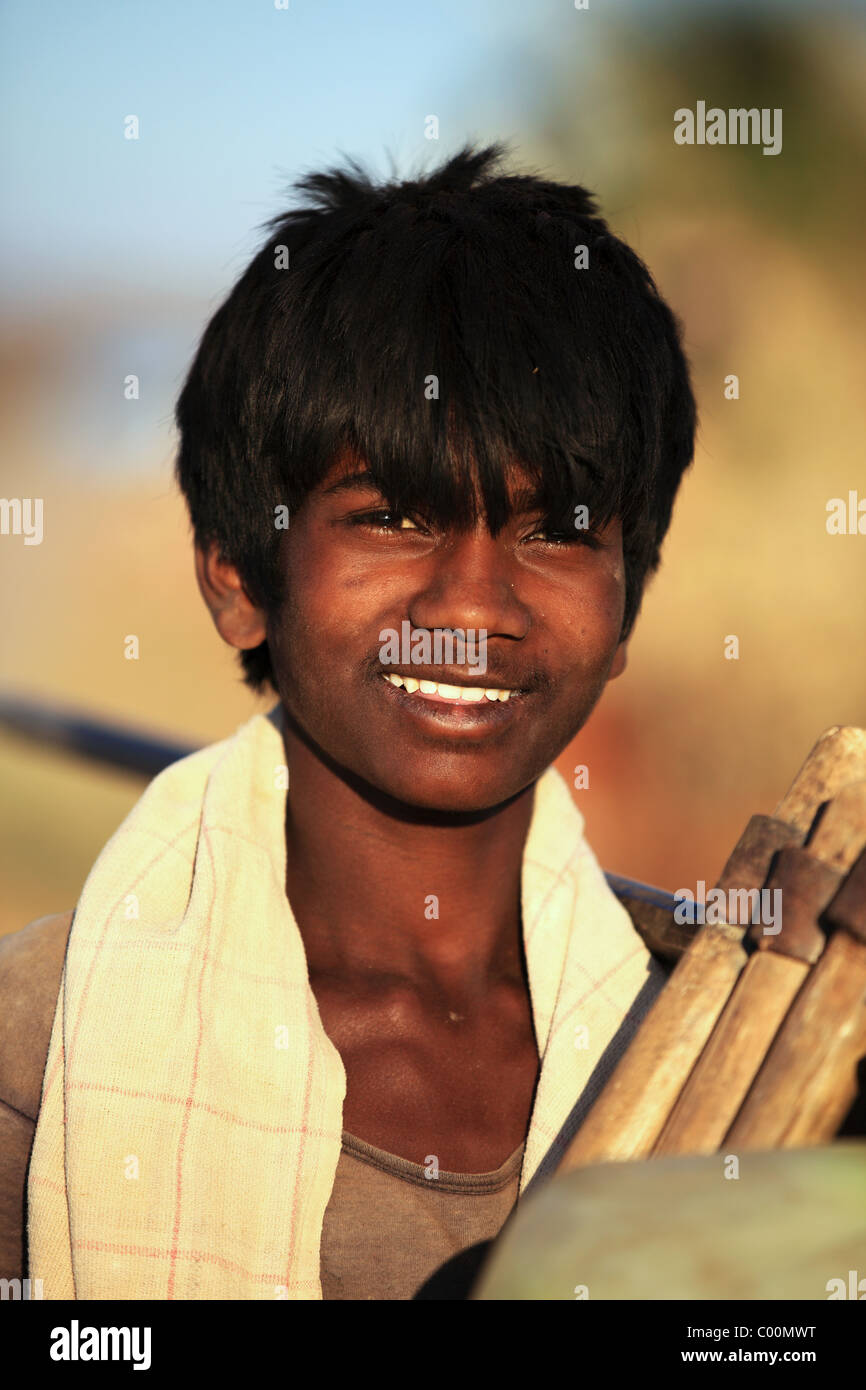 Indian road side hi-res stock photography and images - Alamy