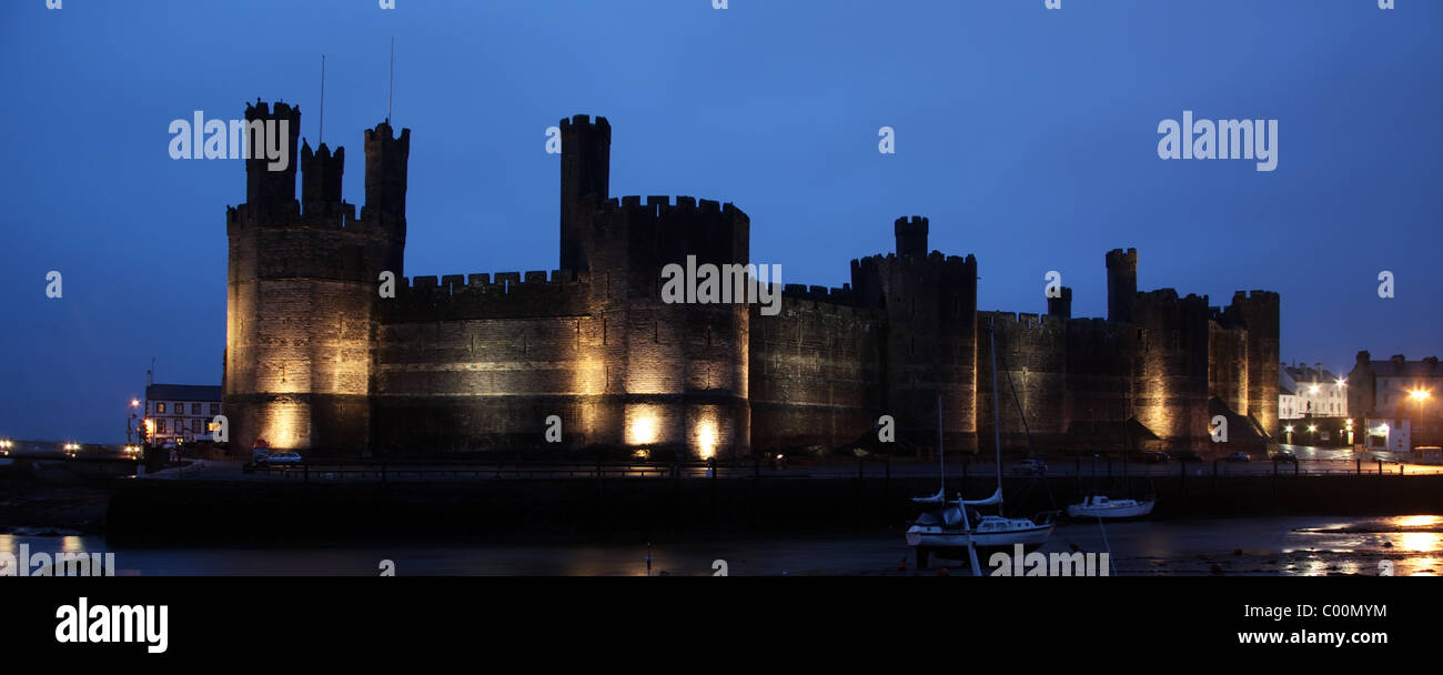 Caernarfon Castle, Gwynedd, North Wales at Night Stock Photo - Alamy
