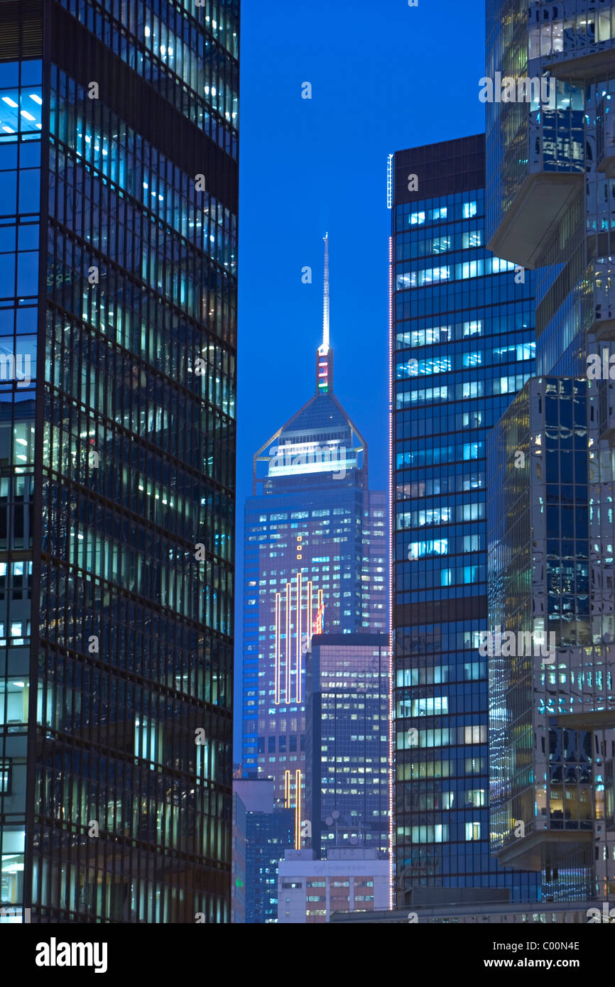 Financial district hong kong city hi-res stock photography and images ...