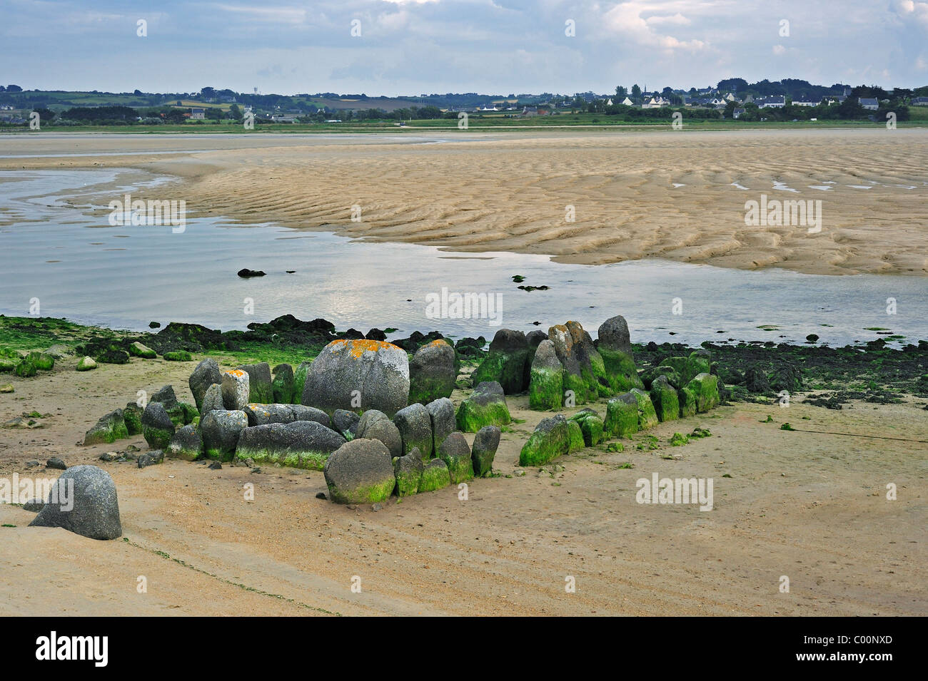 Passage graves hi-res stock photography and images - Alamy