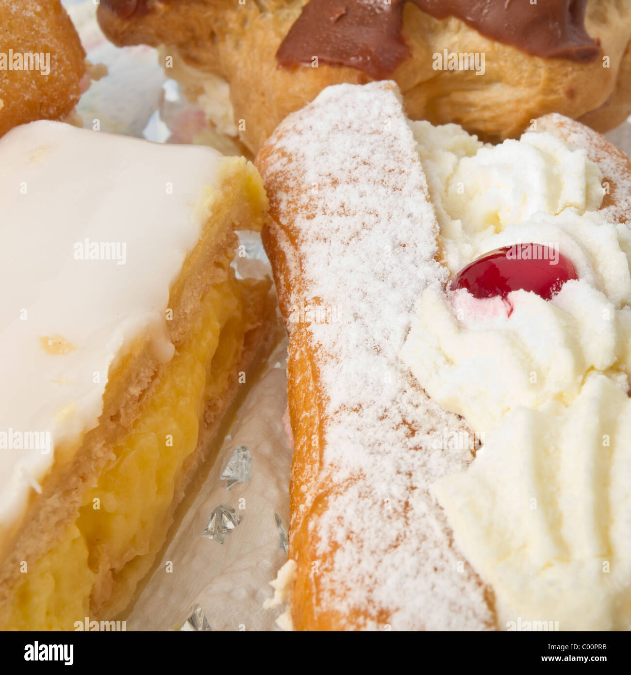 Afternoon tea and cakes hi-res stock photography and images - Alamy