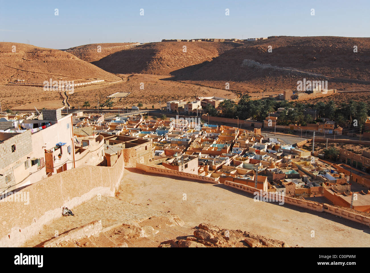 Algeria, elevated view of ancient houses in the village Stock Photo - Alamy