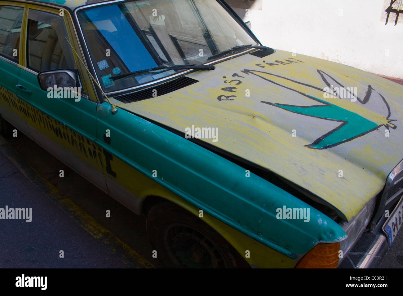 Junky car hi-res stock photography and images - Alamy