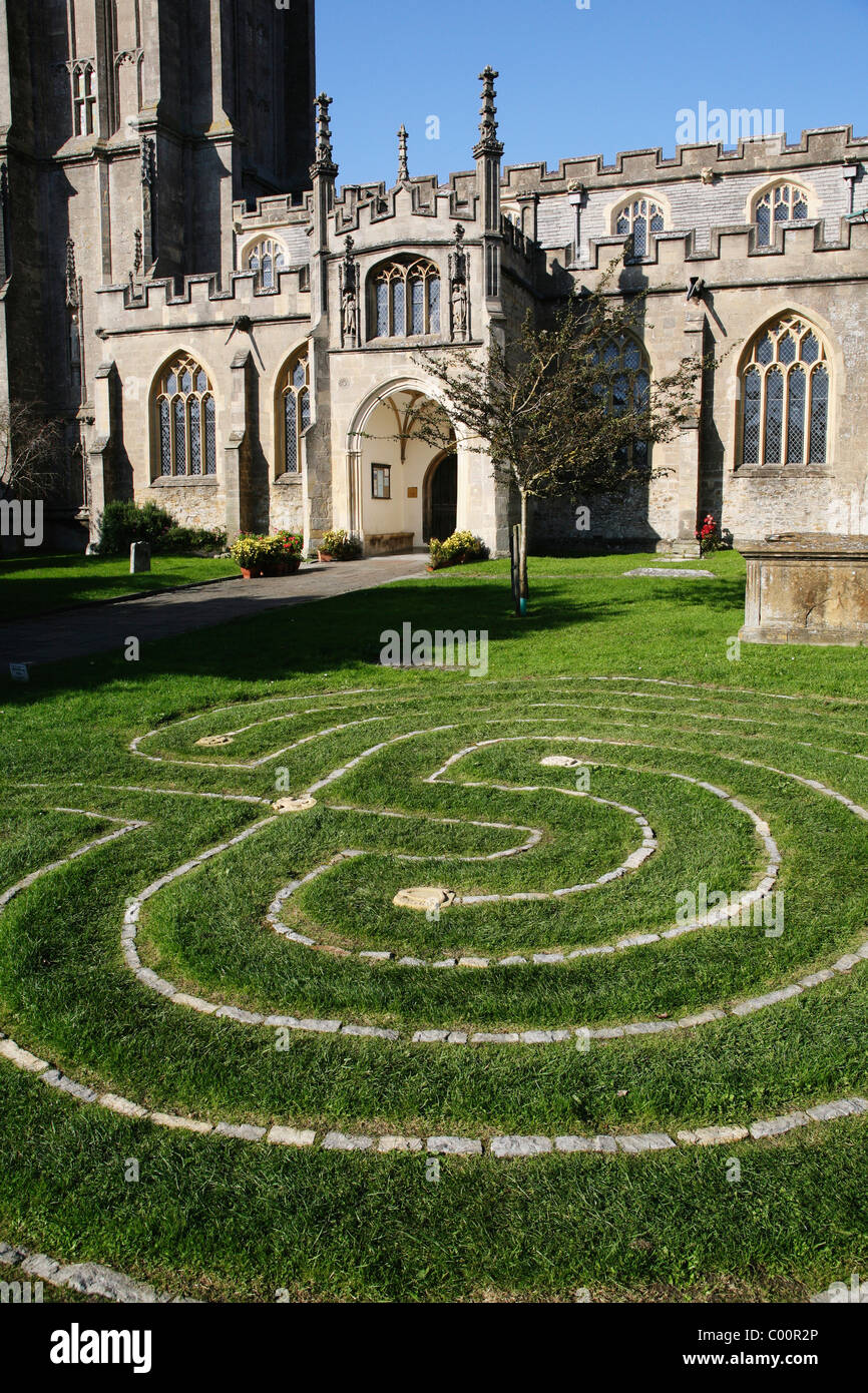 Labyrinth structure hi-res stock photography and images - Alamy