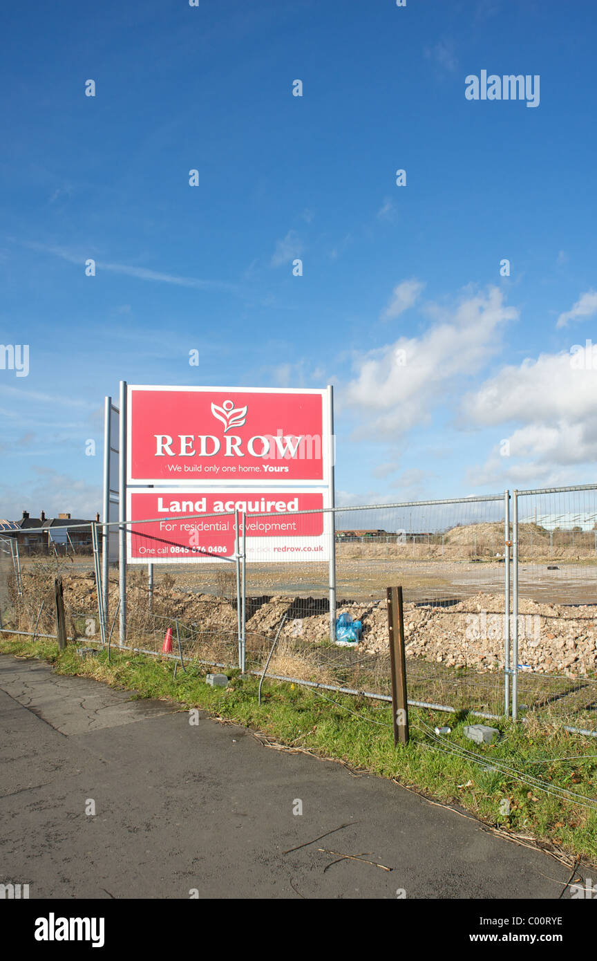 Redrow hi-res stock photography and images - Alamy