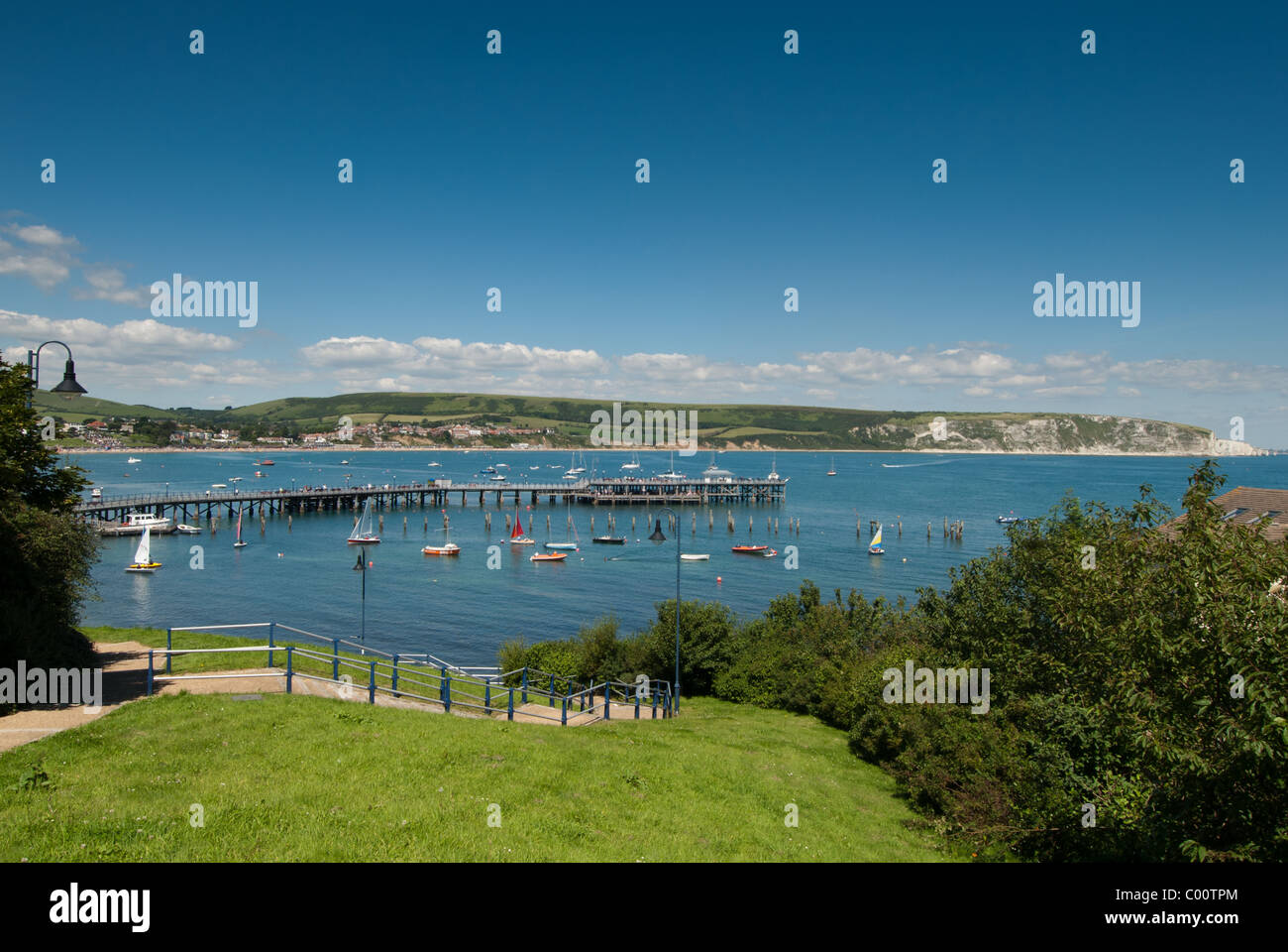 Swanage bay and pier Stock Photo - Alamy