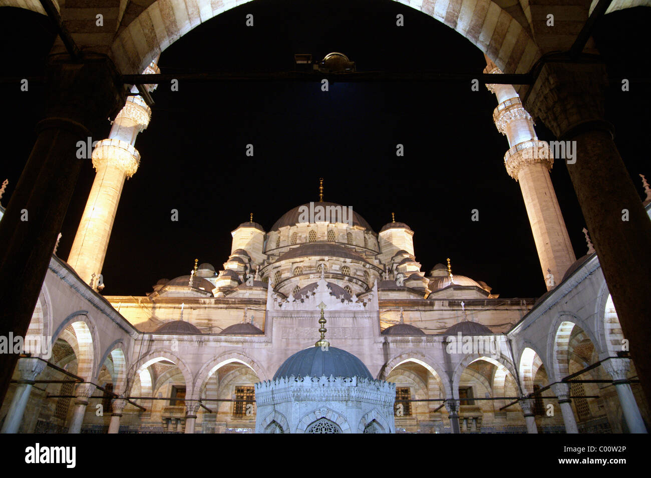 Mosque cloister istanbul hi-res stock photography and images - Alamy