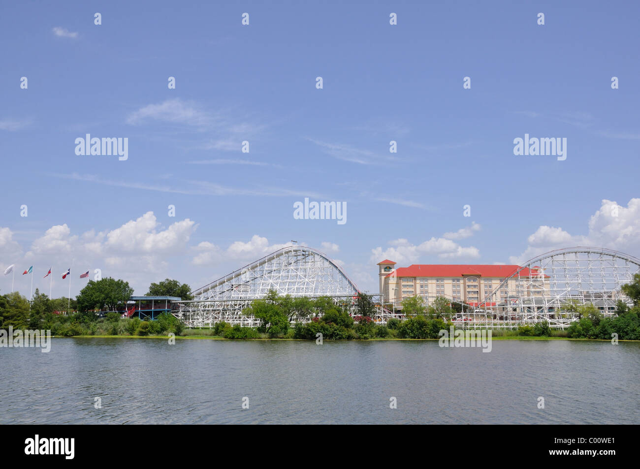 Six Flags Over Texas accommodations and rides, Fort Worth - Arlington ...