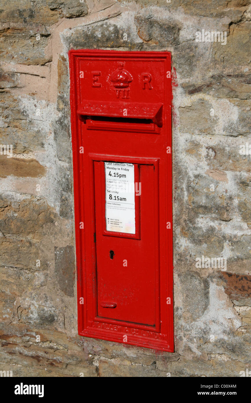 royal mail letter box Stock Photo - Alamy
