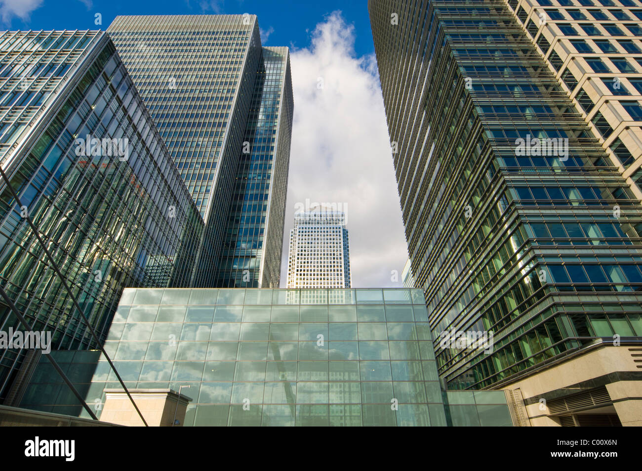 Canary wharf office building hi-res stock photography and images - Alamy