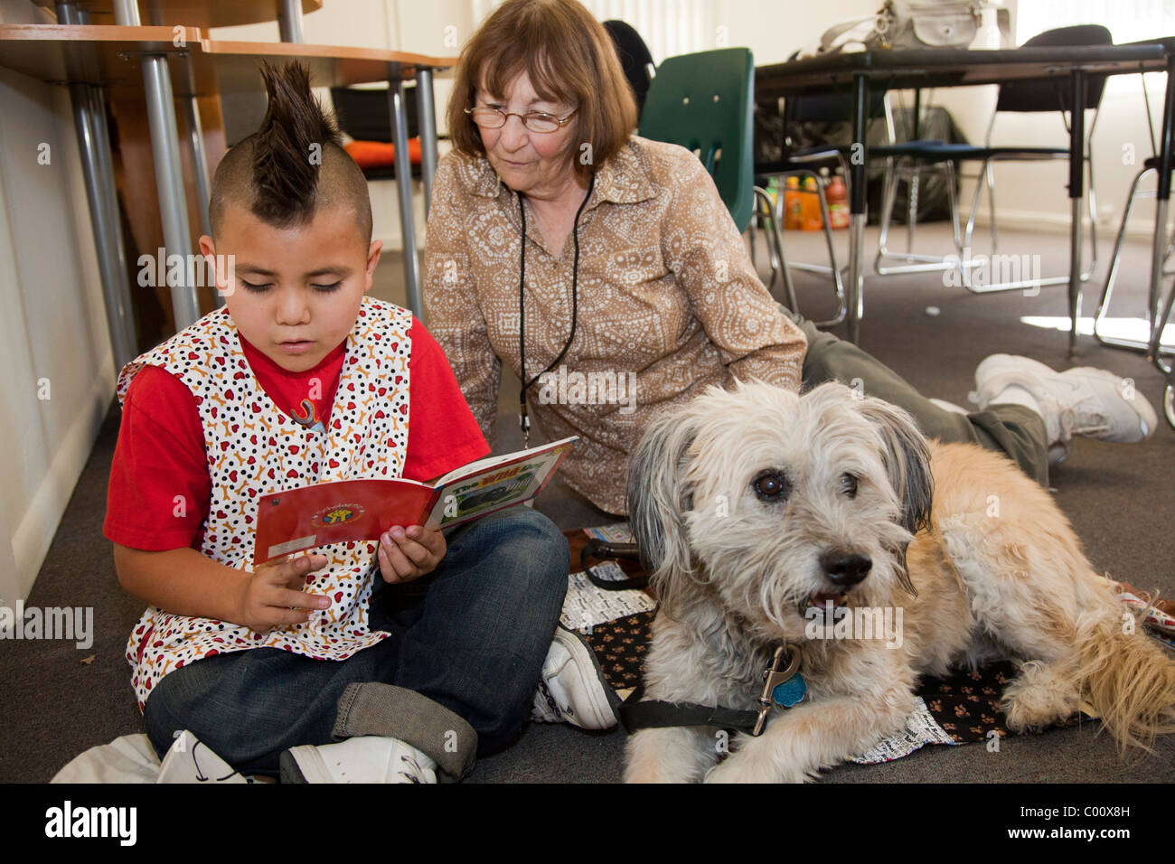 School buddies hi-res stock photography and images - Alamy