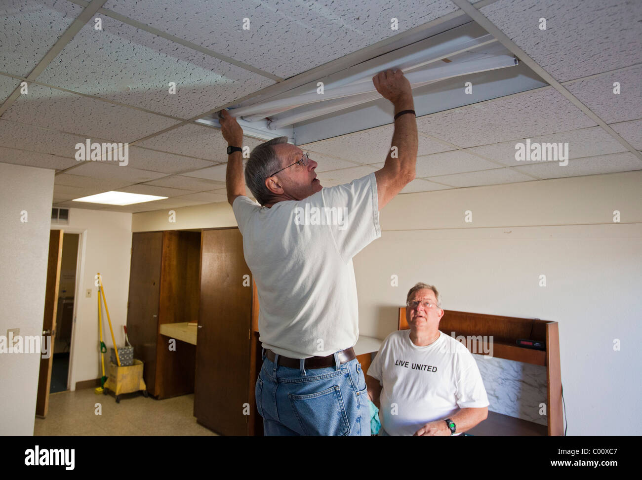 Church Mission Team Does Volunteer Maintenance at Methodist School ...