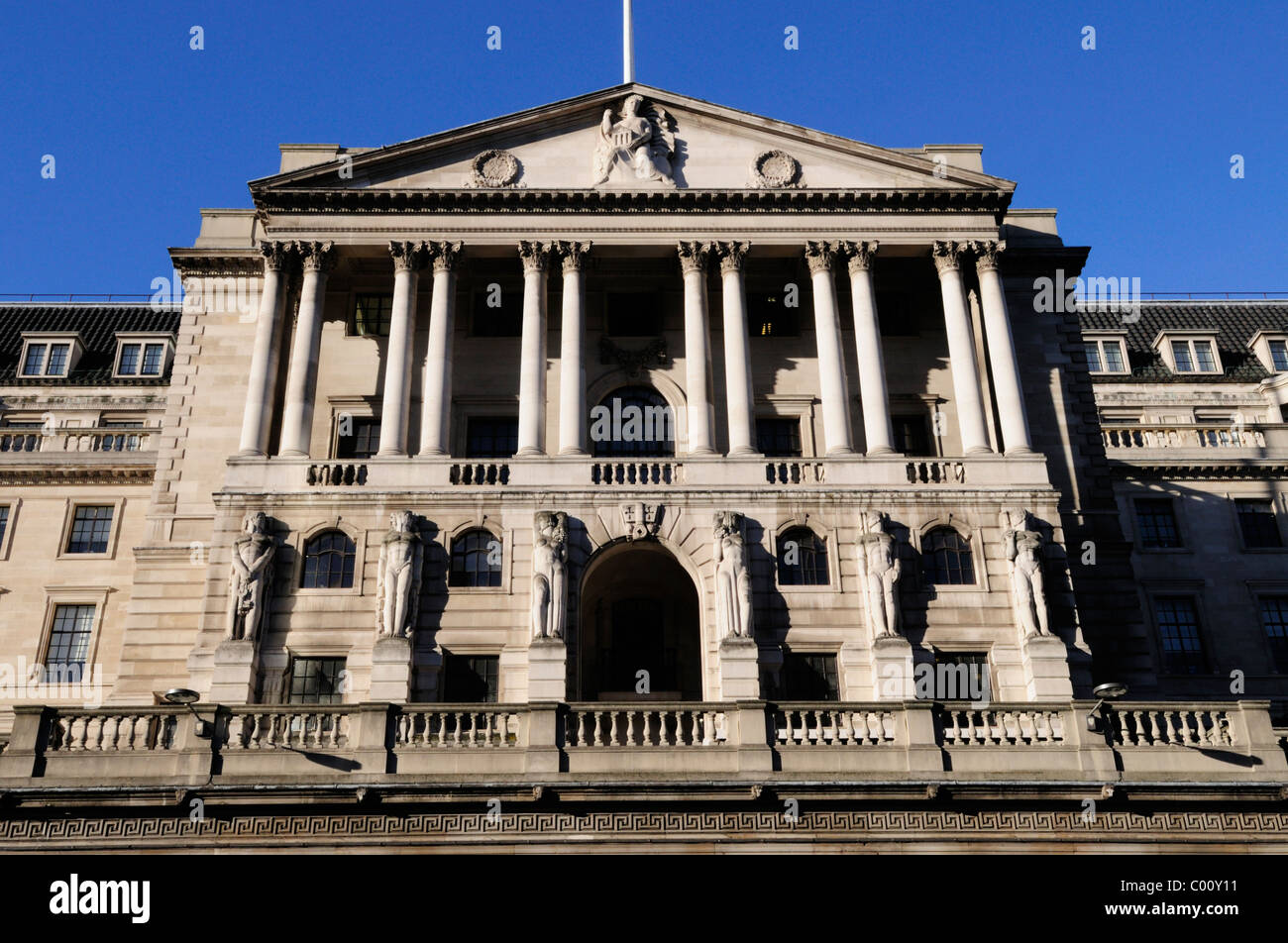 The Bank of England facade, Threadneedle Street, London, England, Uk ...