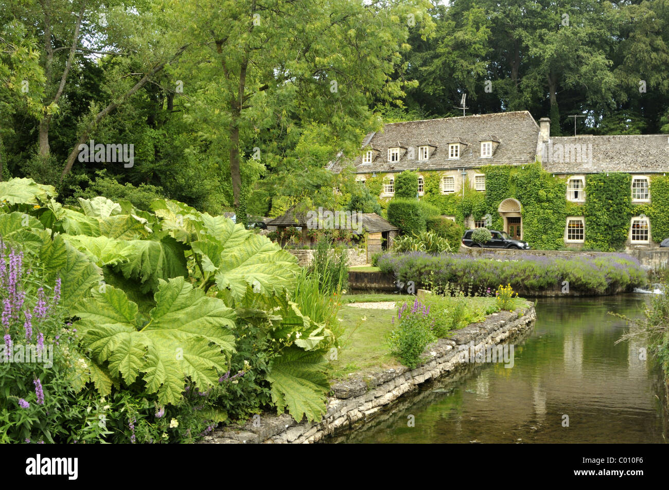 Swan Hotel at Bibury, Cotswold, UK Stock Photo - Alamy