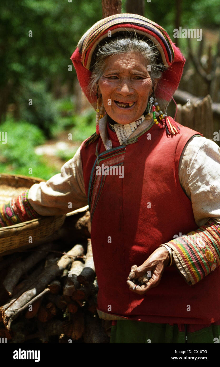 A happy Yi woman at her home in a remote village in Yunnan Stock Photo ...