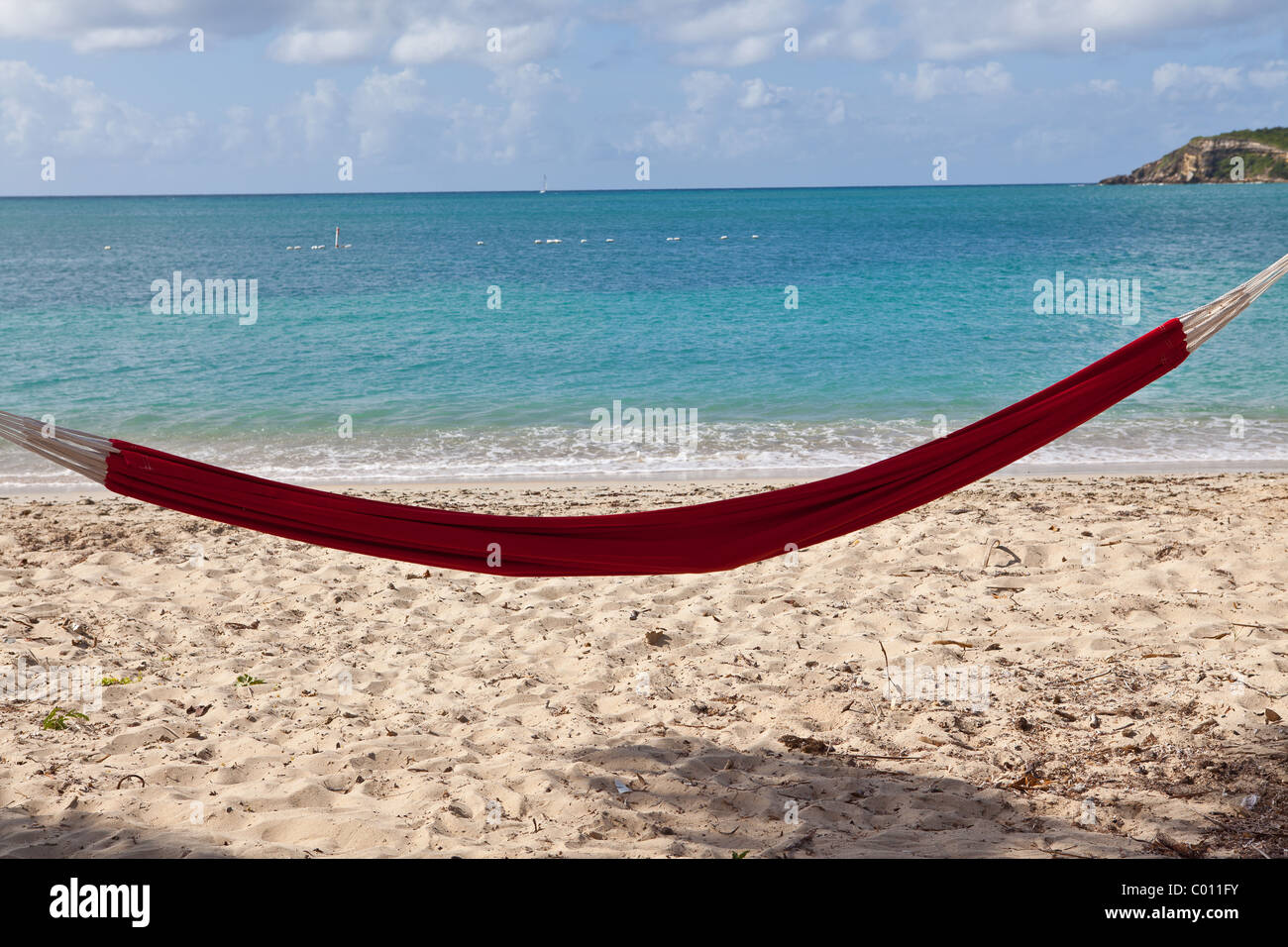 Hammock on beach in caribbean hi-res stock photography and images - Alamy