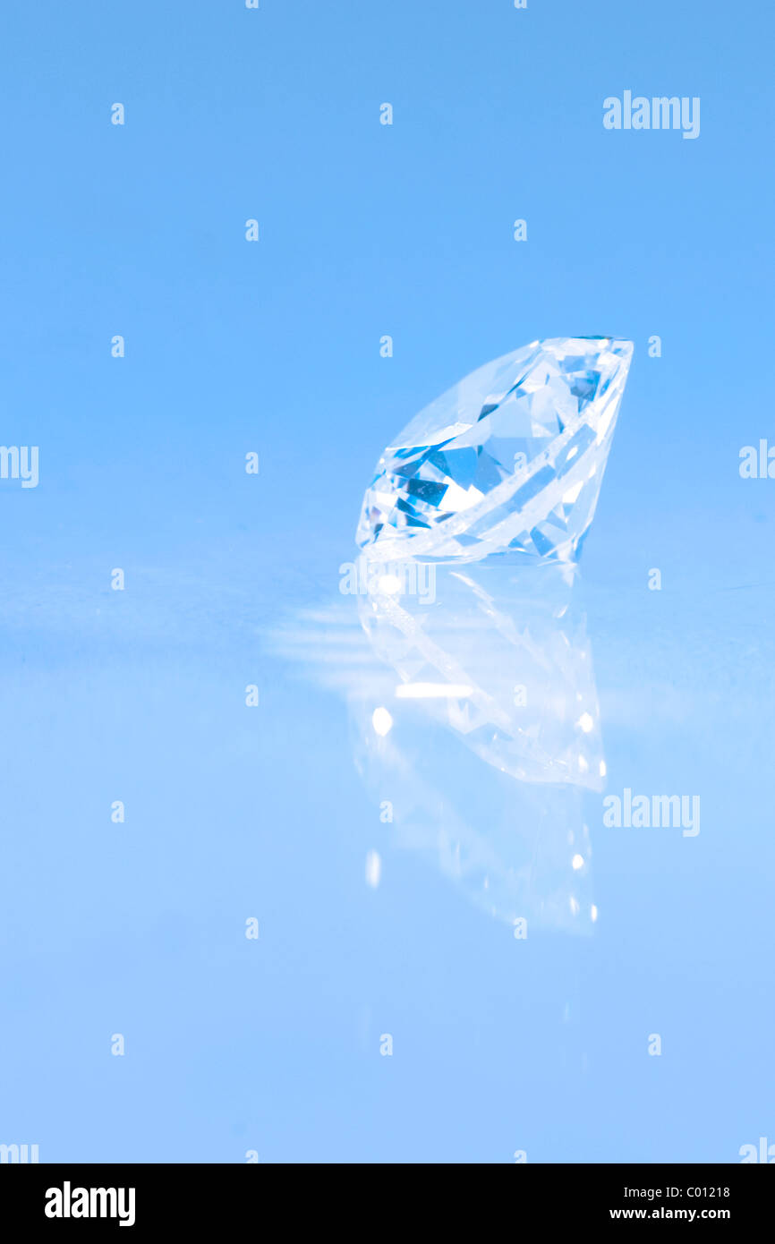 Round Brilliant Cut Diamond Stock Photo - Alamy
