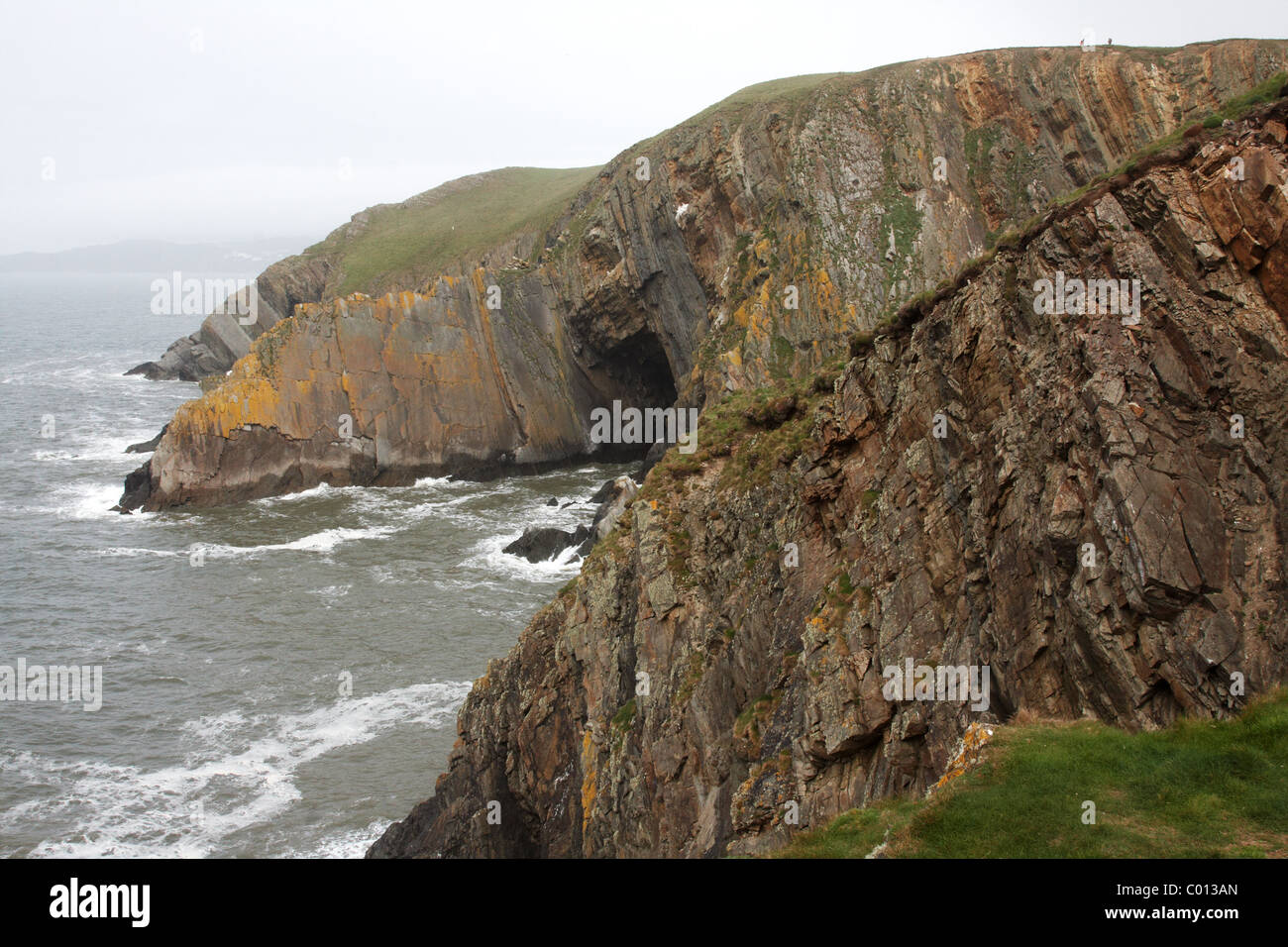 Rocks and Cave inlet at Baggy Point Croyde, North Devon Stock Photo - Alamy