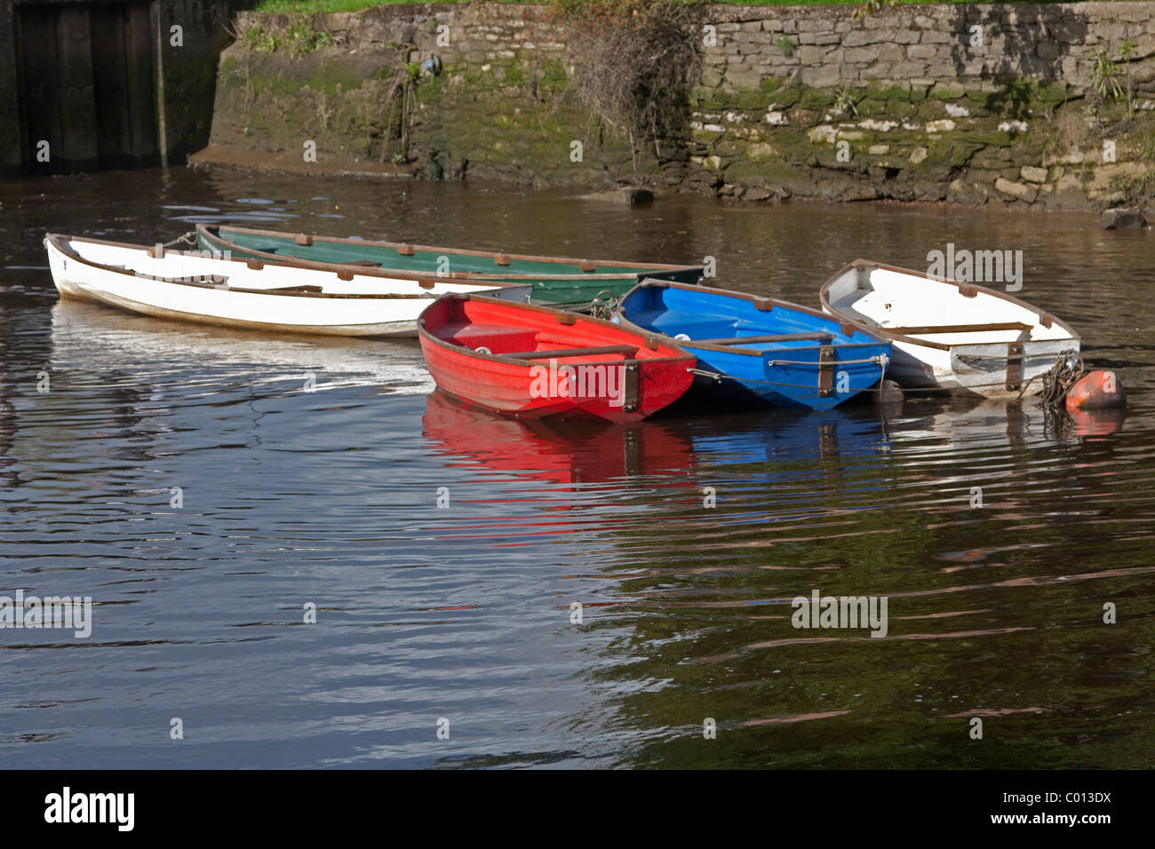 Coloured boats hi-res stock photography and images - Alamy