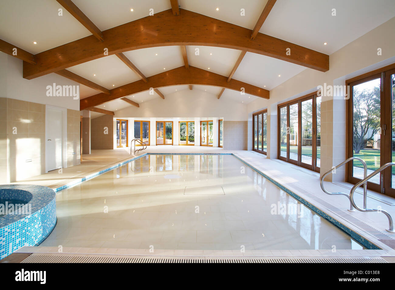 Hydraulic flooring hi-res stock photography and images - Alamy