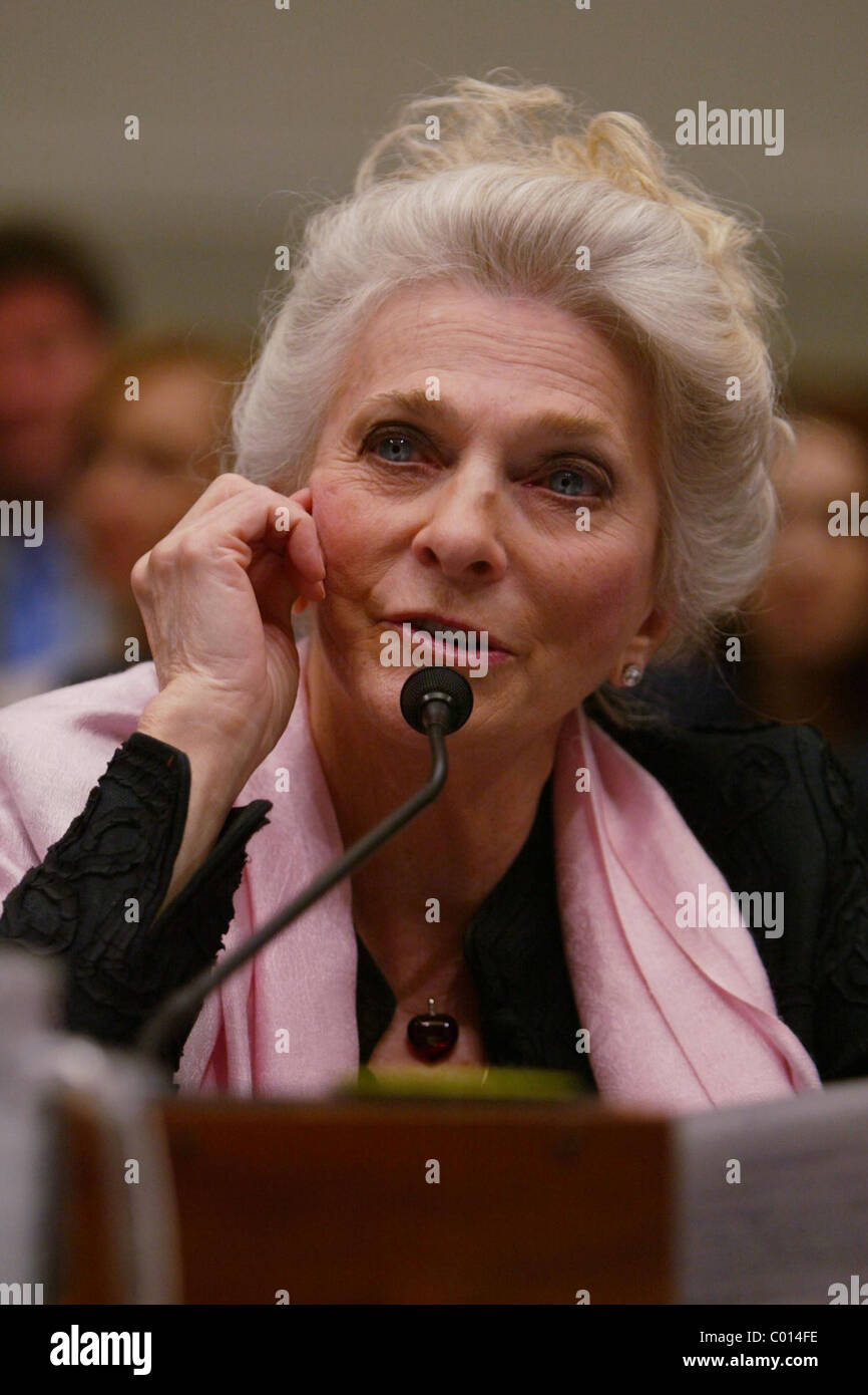 Judy collins grammy hi-res stock photography and images - Alamy
