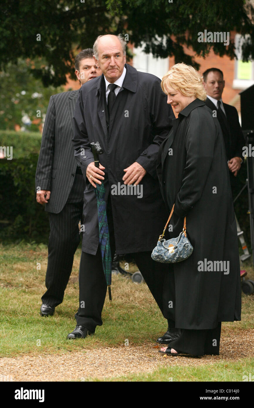 Russ abbot wife patricia simpson hi-res stock photography and images ...