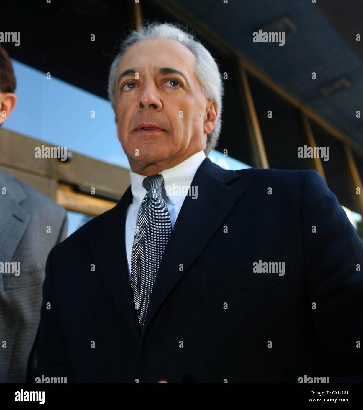 Mark Vincent Kaplan lawyer for Kevin Federline arriving at a Los ...