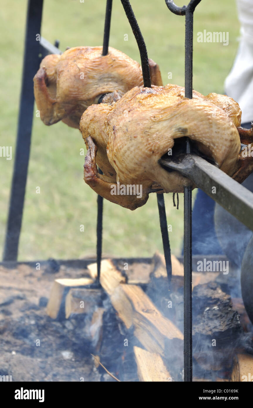 Roasting chickens hi-res stock photography and images - Alamy