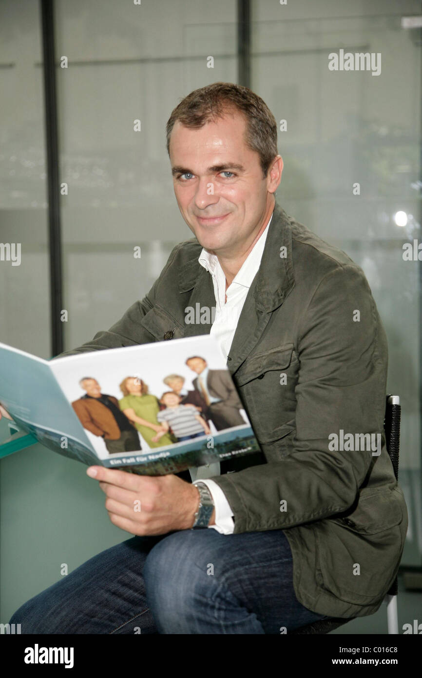 Patrick Winczewski "Ein Fall fuer Nadja" - Photocall held at ARD ...